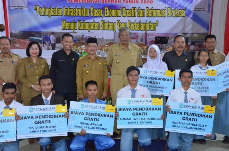 Pendidikan Gratis dan Pembangunan SMA/SMK Unggulan - eQuator.co.id